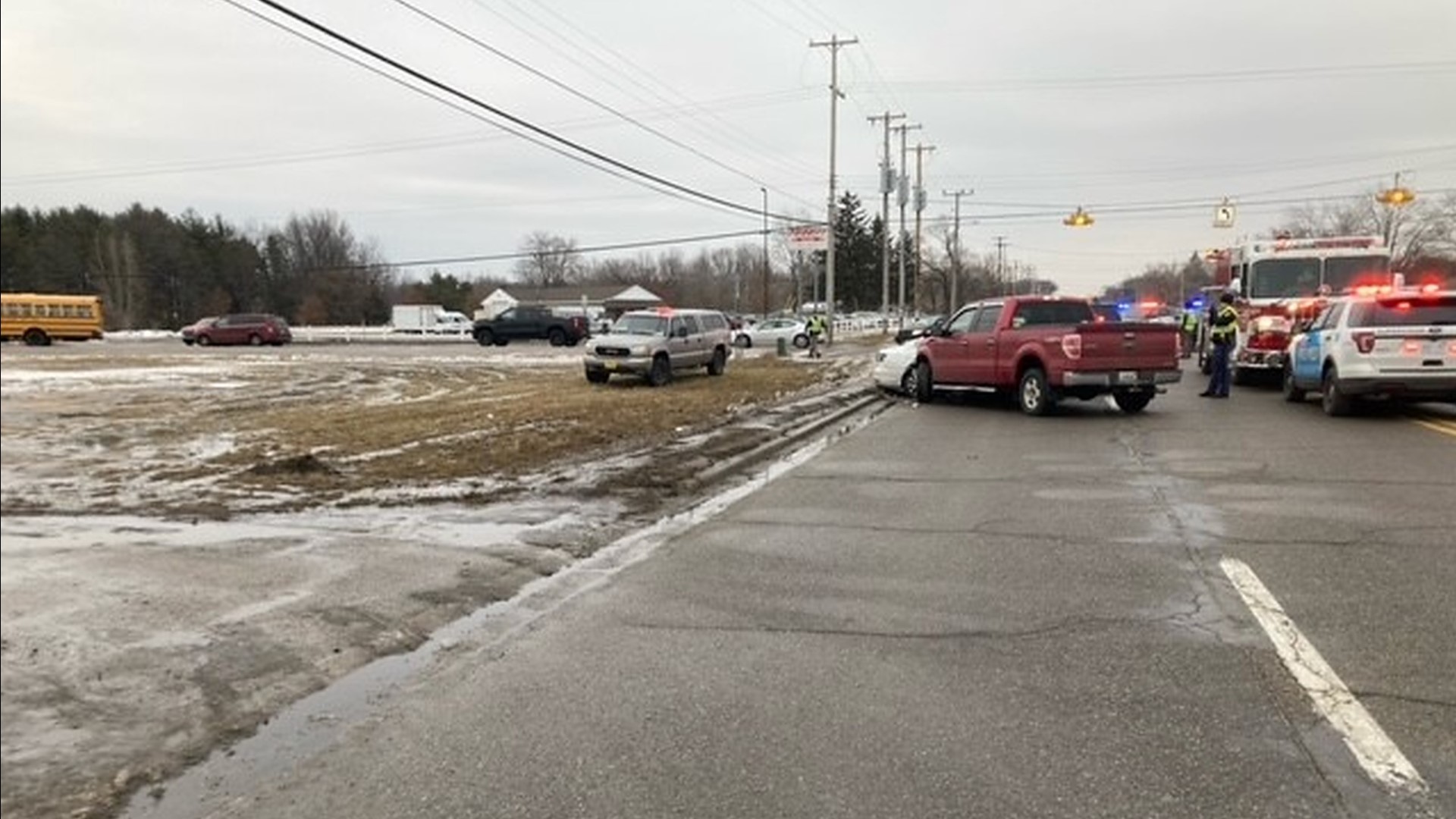 One dead, four injured after Muskegon Co. crash | wzzm13.com