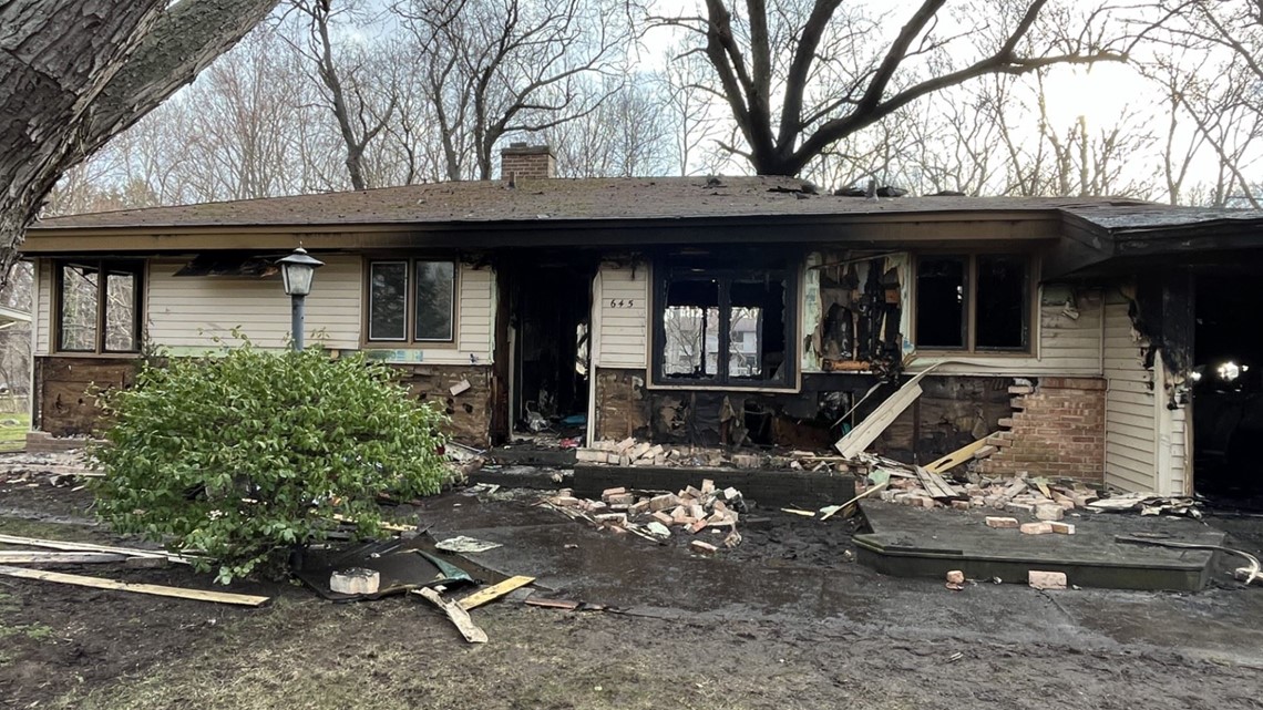 Holland motor home, residence 'beyond repair' after fire | wzzm13.com