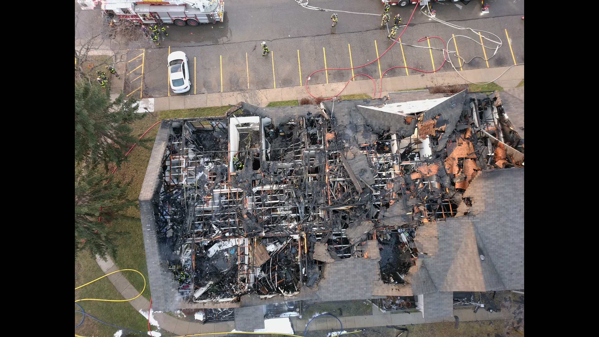 Drones Help Fight Walker Apartment Fire | wzzm13.com