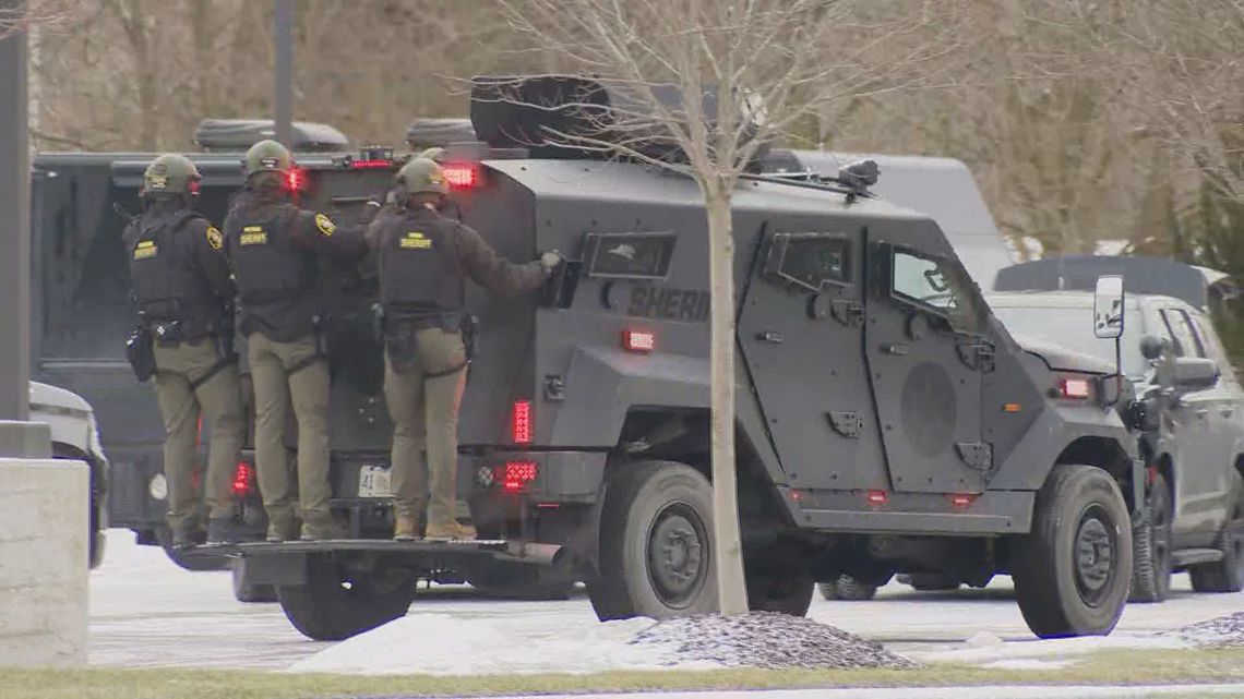 Man dead, woman injured following Lowell domestic violence ...