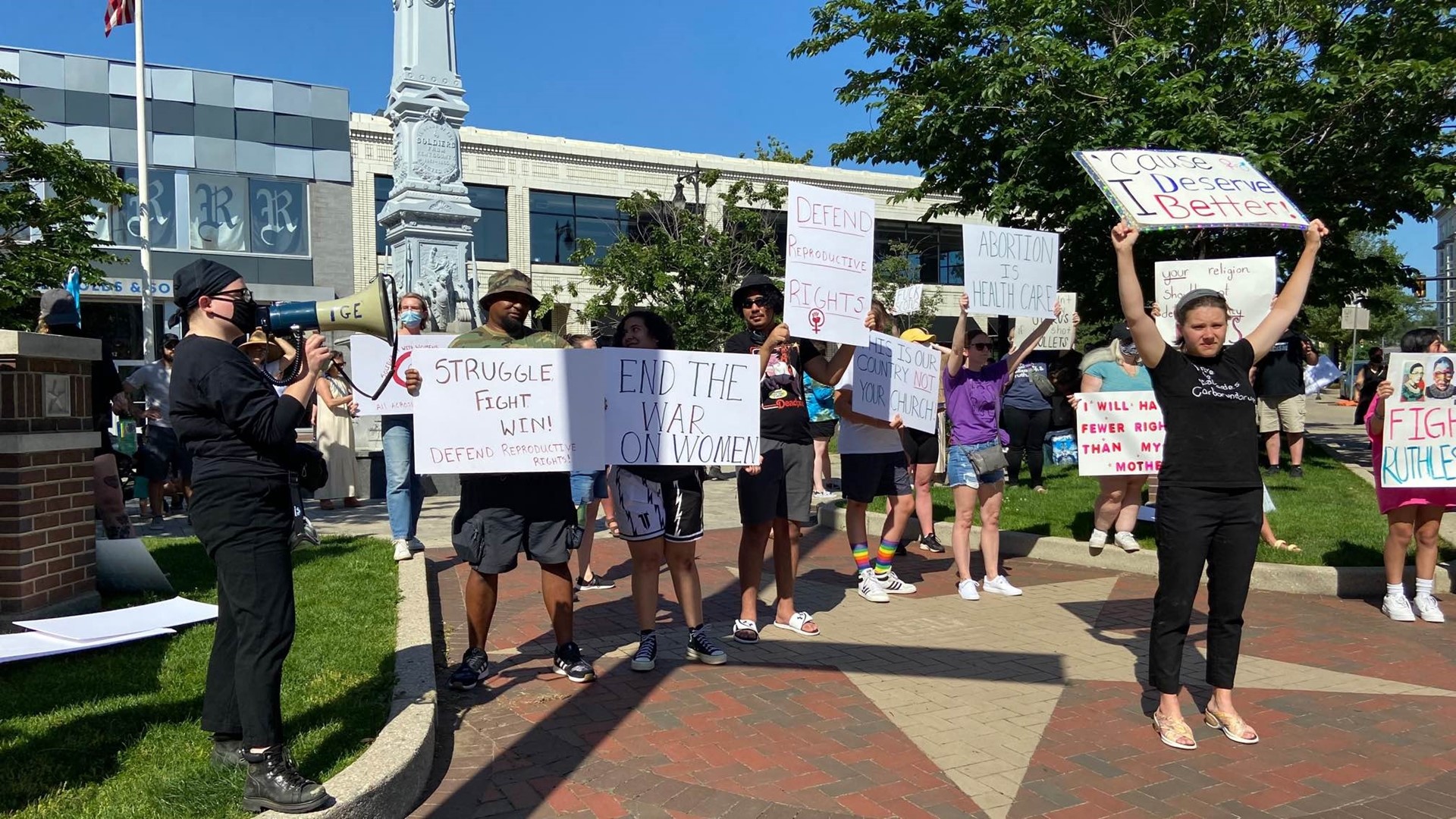 WATCH LIVE: Protests in downtown Grand Rapids | wzzm13.com