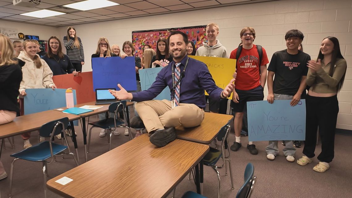 Teacher of the Week: Todd Hendricks | wzzm13.com