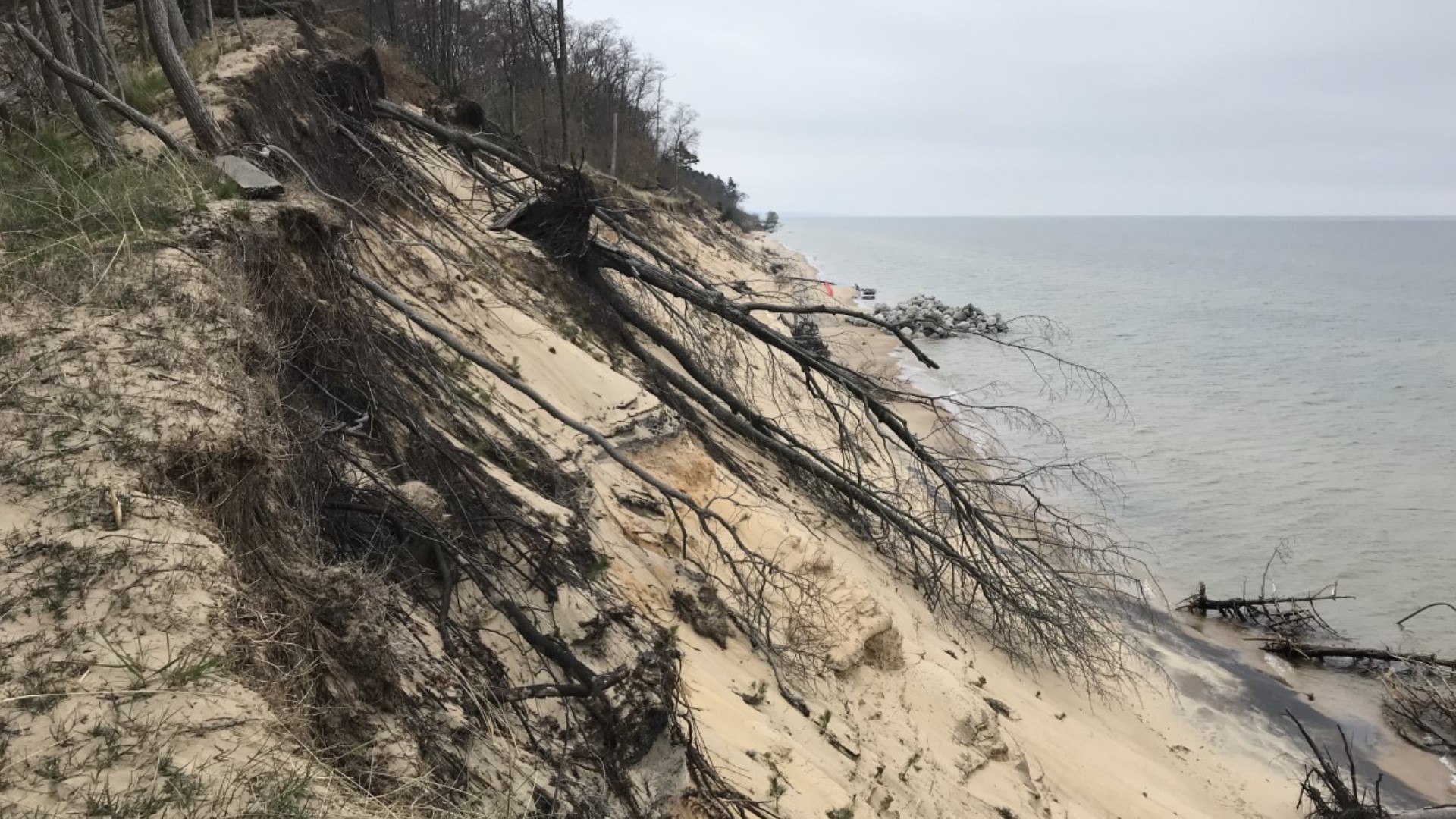 Lake Michigan levels are receding, but recovery from the damage is far ...