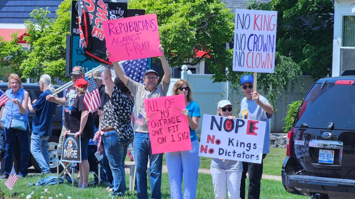 Thousands gather in Grand Rapids, along lakeshore for 'No Kings ...