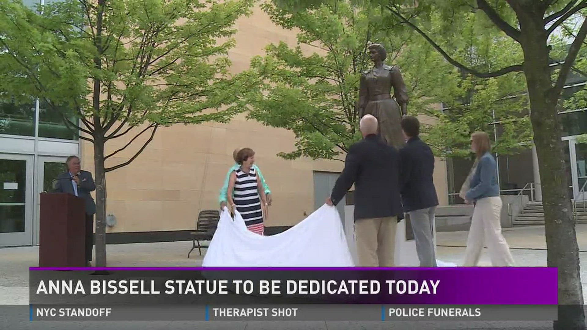 Statue of Anna Bissell dedicated along Grand River | wzzm13.com