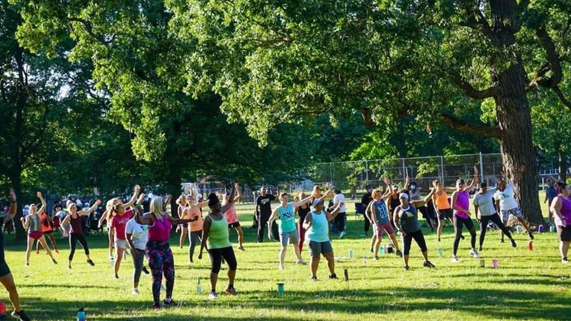 Free outdoor fitness classes begin in Grand Rapids | wzzm13.com