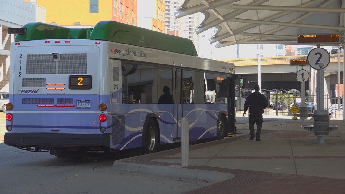 Walk, bike or take the bus this week in Grand Rapids | wzzm13.com