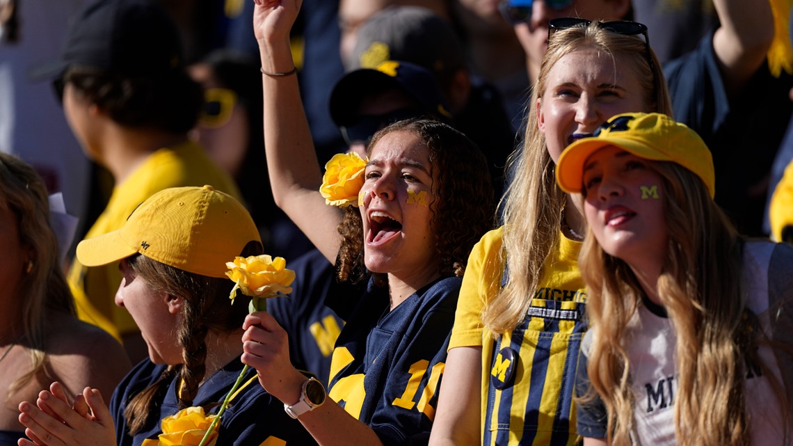 Michigan movie theaters to show national championship game | wzzm13.com