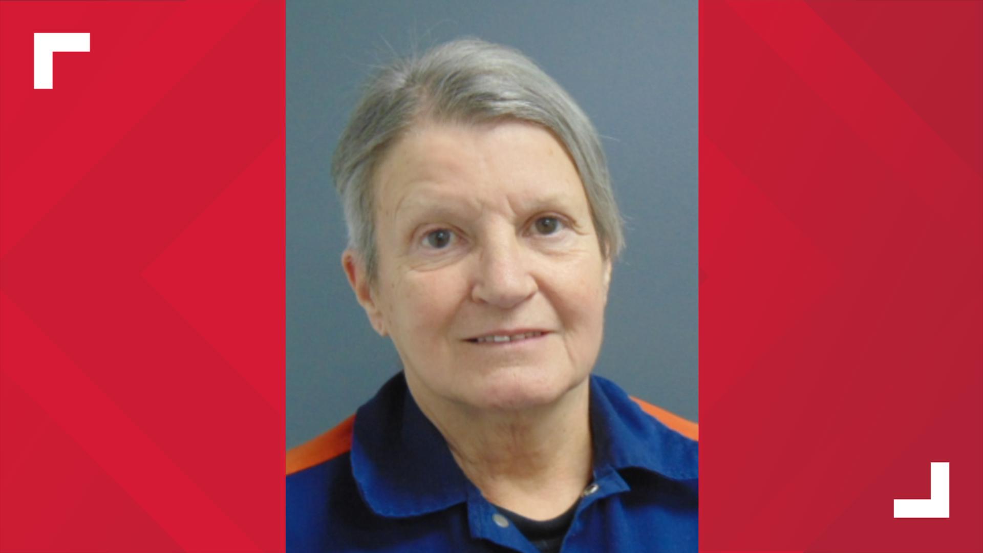 Mom convicted of killing teen daughter in 2002 house fire gets new ...