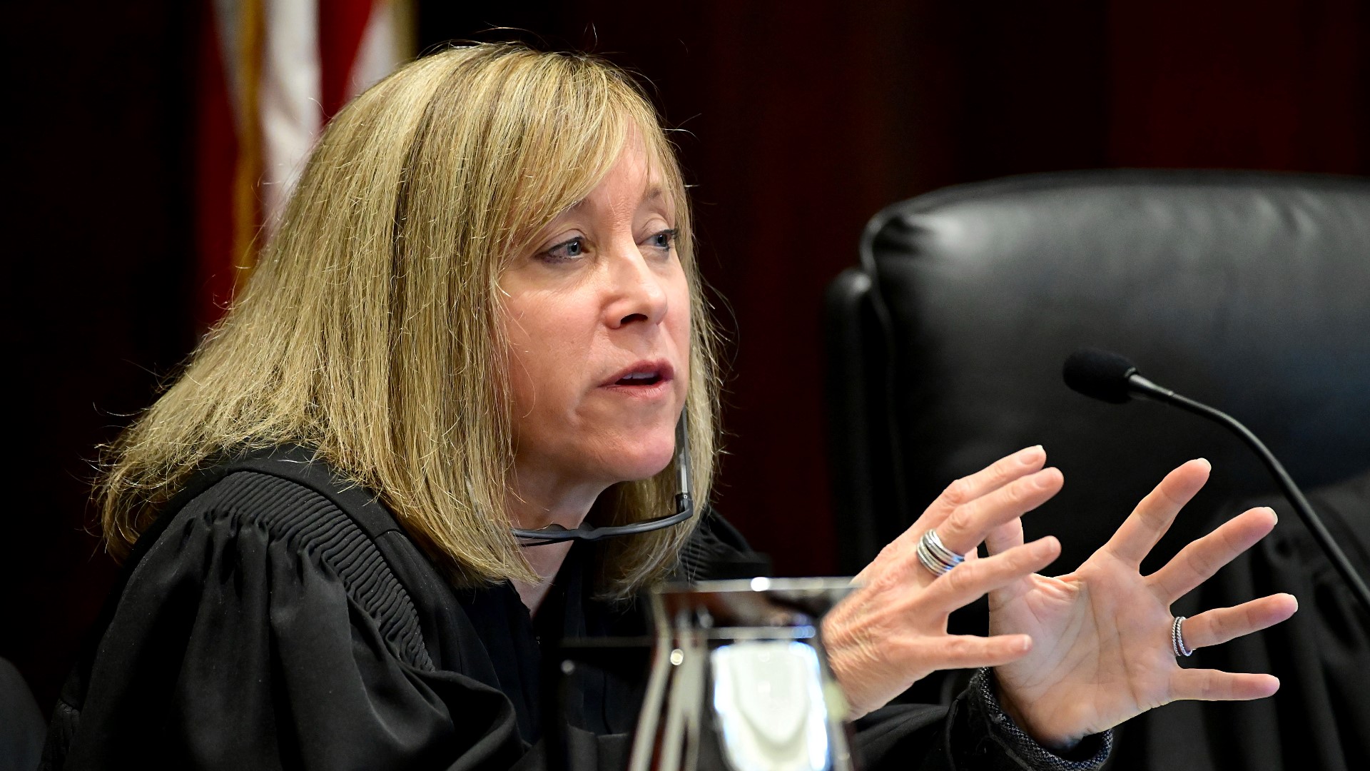 Michigan judges ordered to honor pronouns of parties in court | wzzm13.com