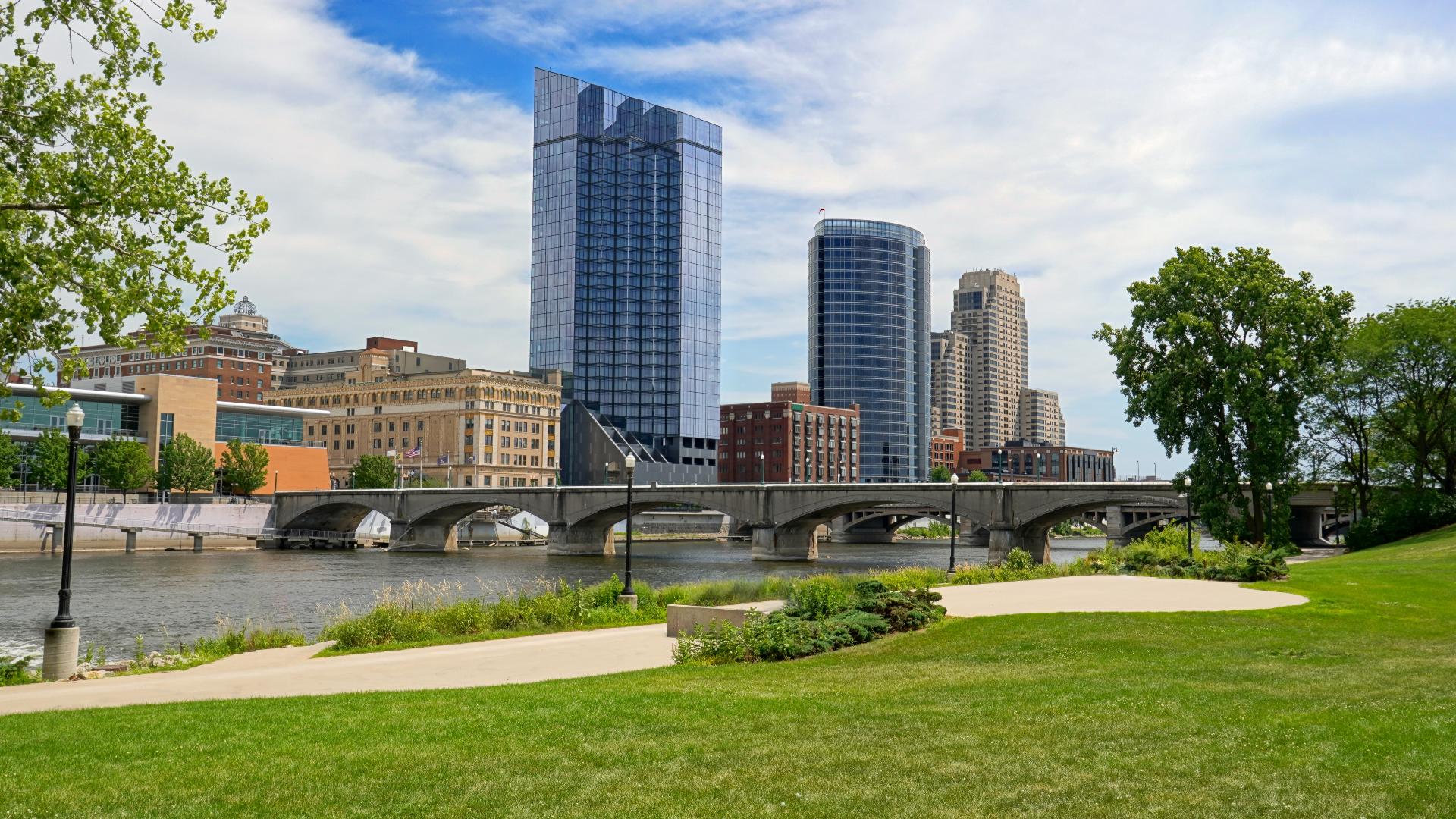 Grand Rapids construction value hits $1 billion milestone in 2025 ...