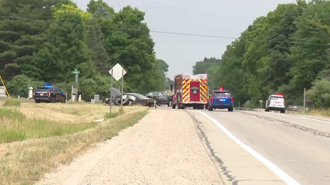 Kent County first responders tending to multi-vehicle crash | wzzm13.com