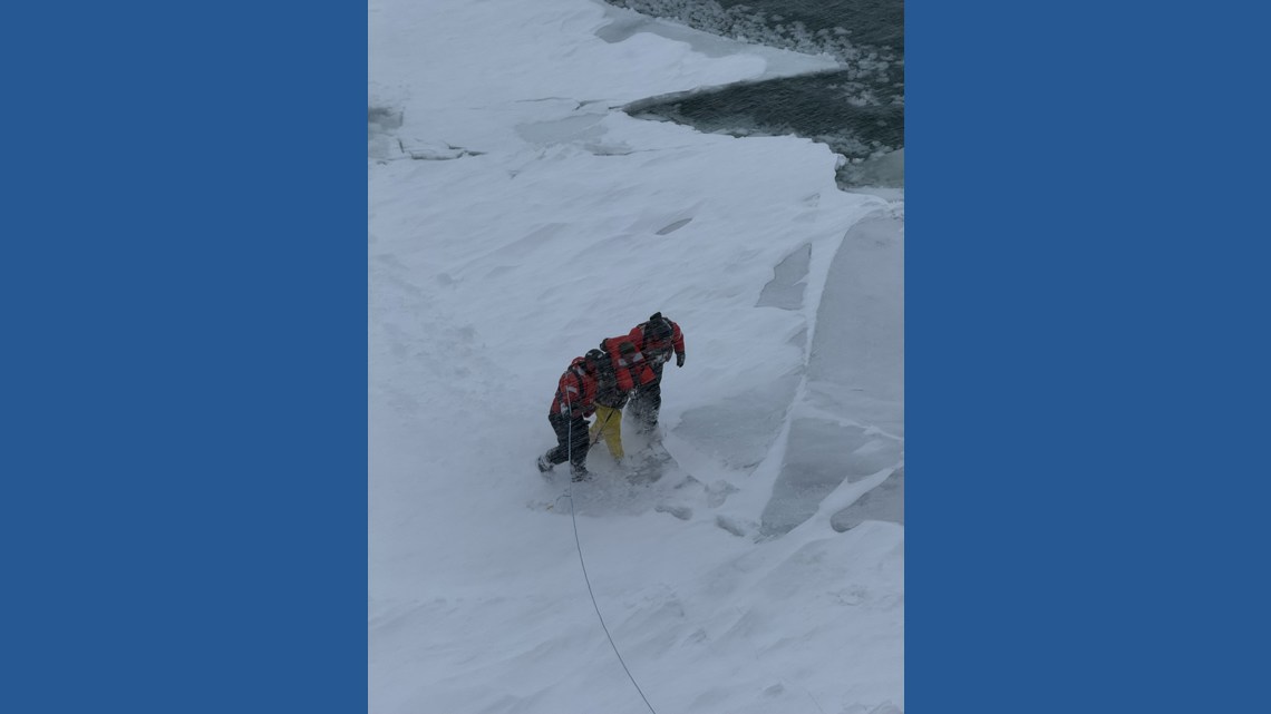 Man pulled from ice shelf drifting out to open water | wzzm13.com