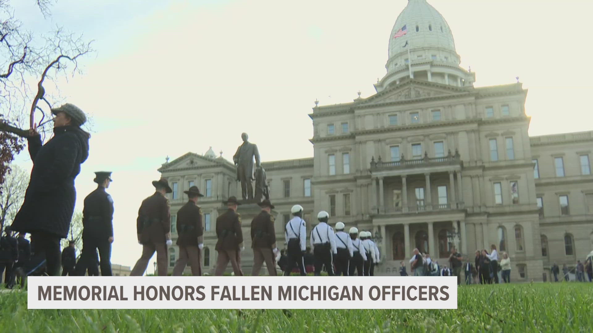 Community honors fallen officers with candlelight memorial at the State ...