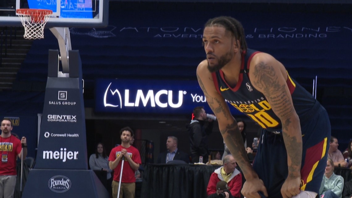 Duke Mondy plays at Van Andel Arena again | wzzm13.com