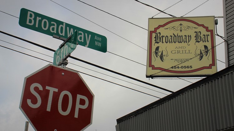 You need to visit Grand Rapids' Broadway Bar this holiday season ...